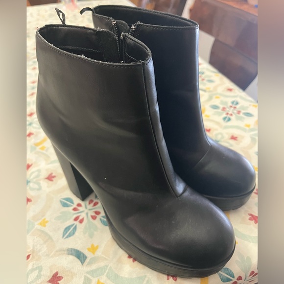 Divided | Shoes | Divided Black Heeled Boots With Chunky Heel | Poshmark